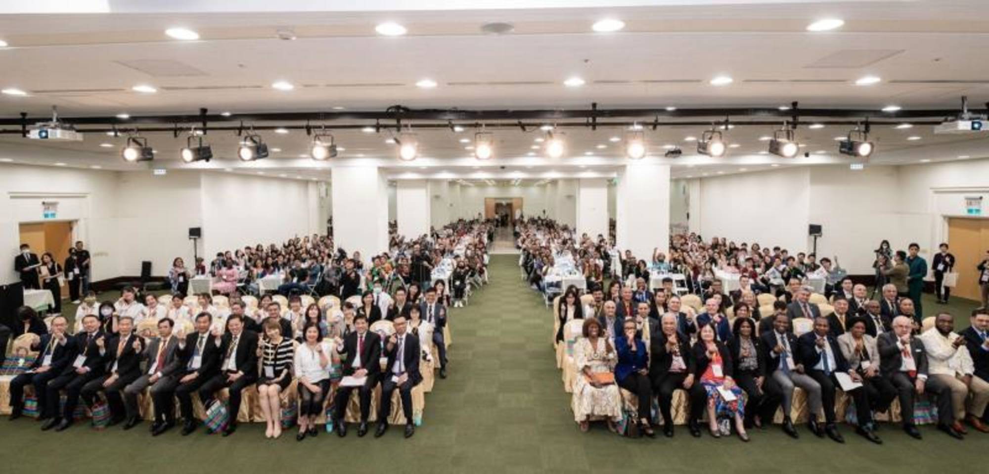 Ministry of Education Welcomes New Scholarship Recipients, Encourages ...