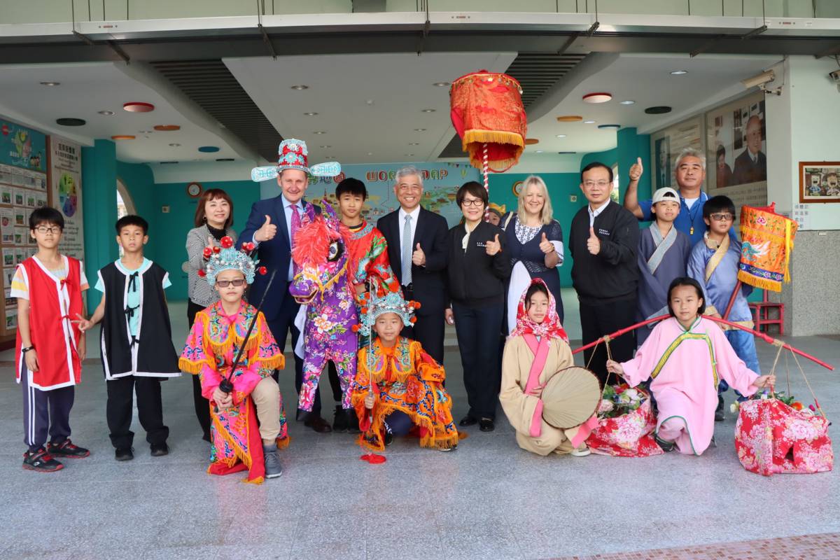 僑育實小與英國Plascrug School締結姐妹校 - 文教新聞｜國立教育廣播電臺